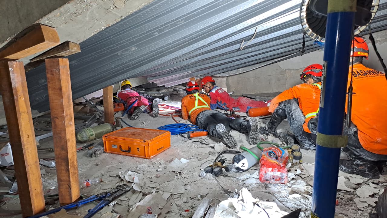 Basarnas Yogyakarta Kirim Personel ke Ponpes Al Khoziny